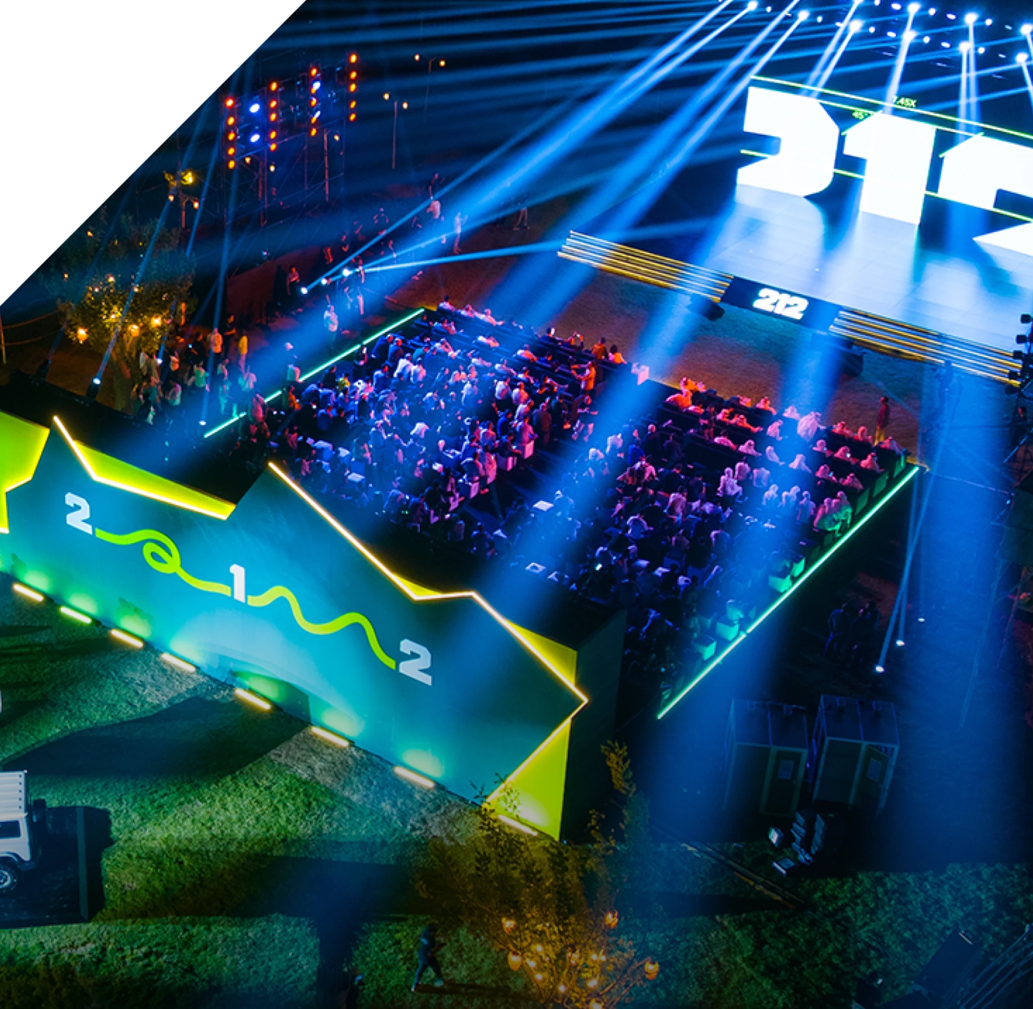 212 UAE | Powerful Off-Road SUV & 4x4 Cars in Dubai